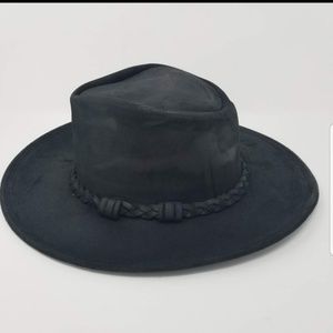 Minnetonka | Accessories | Minnetonka Outback Distressed Leather Hat ...